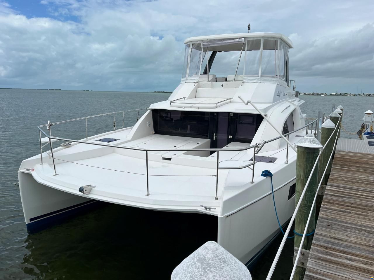 2016 Leopard 43 Powercat, USD 649.000,-