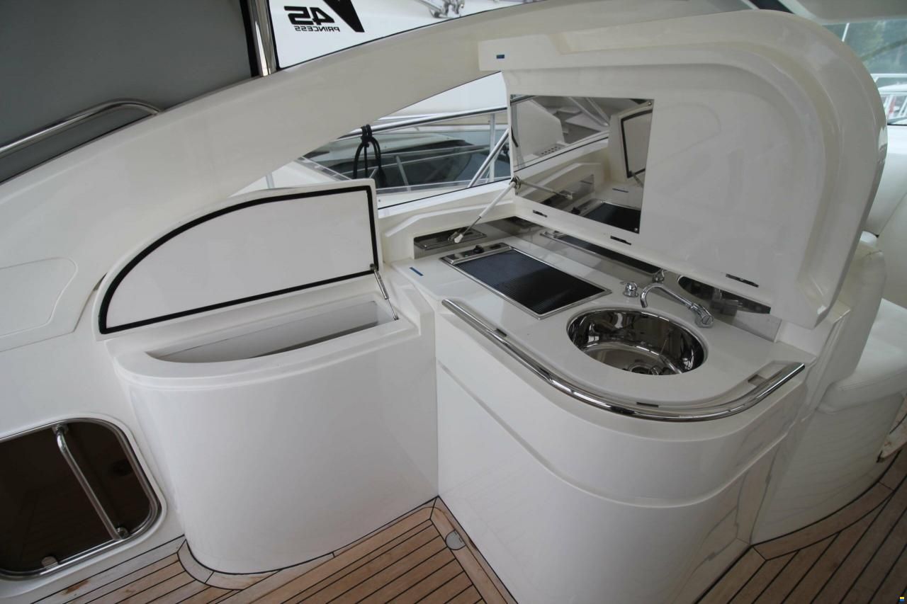 2008 Princess V45, EUR 399.500,-