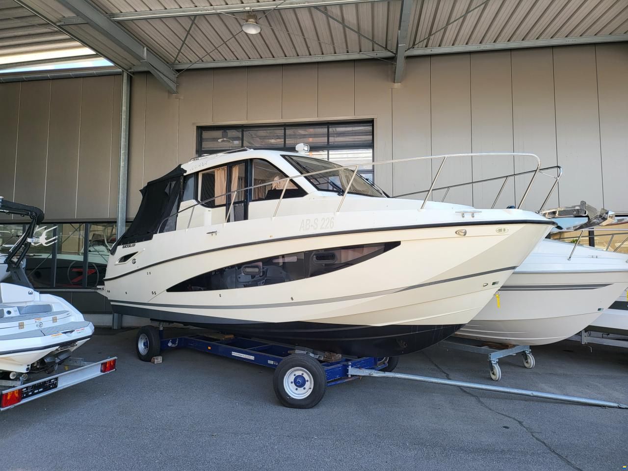 2017 Quicksilver 855 Weekend IB, EUR 109.900,-