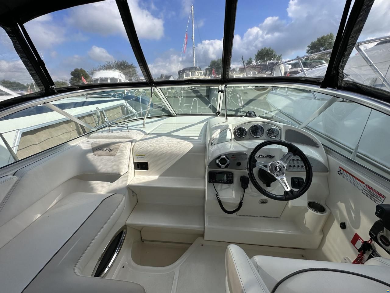 2011 Sea Ray 255 Sundancer DAE, EUR 68.000,-