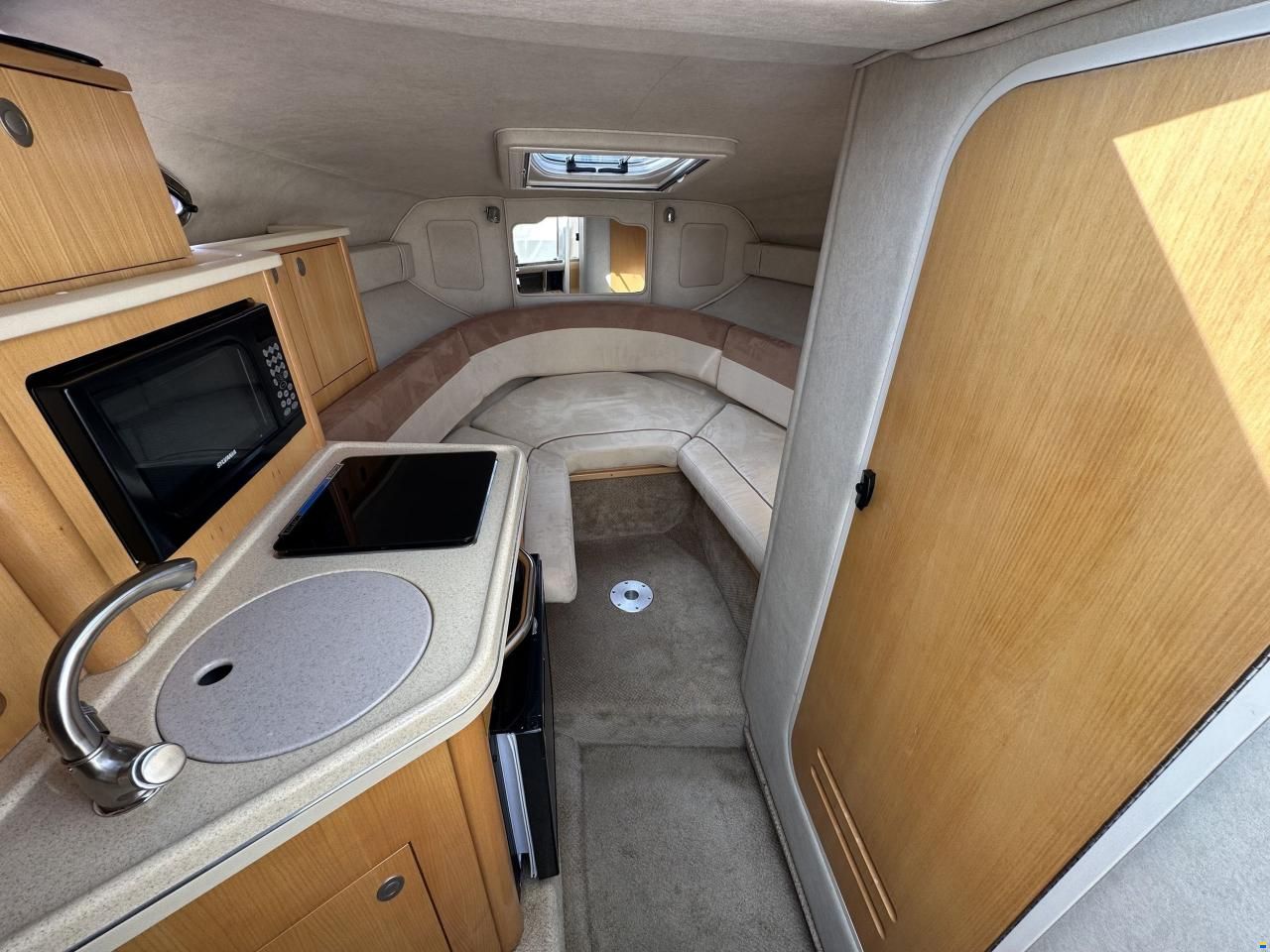 2011 Sea Ray 255 Sundancer DAE, EUR 68.000,-