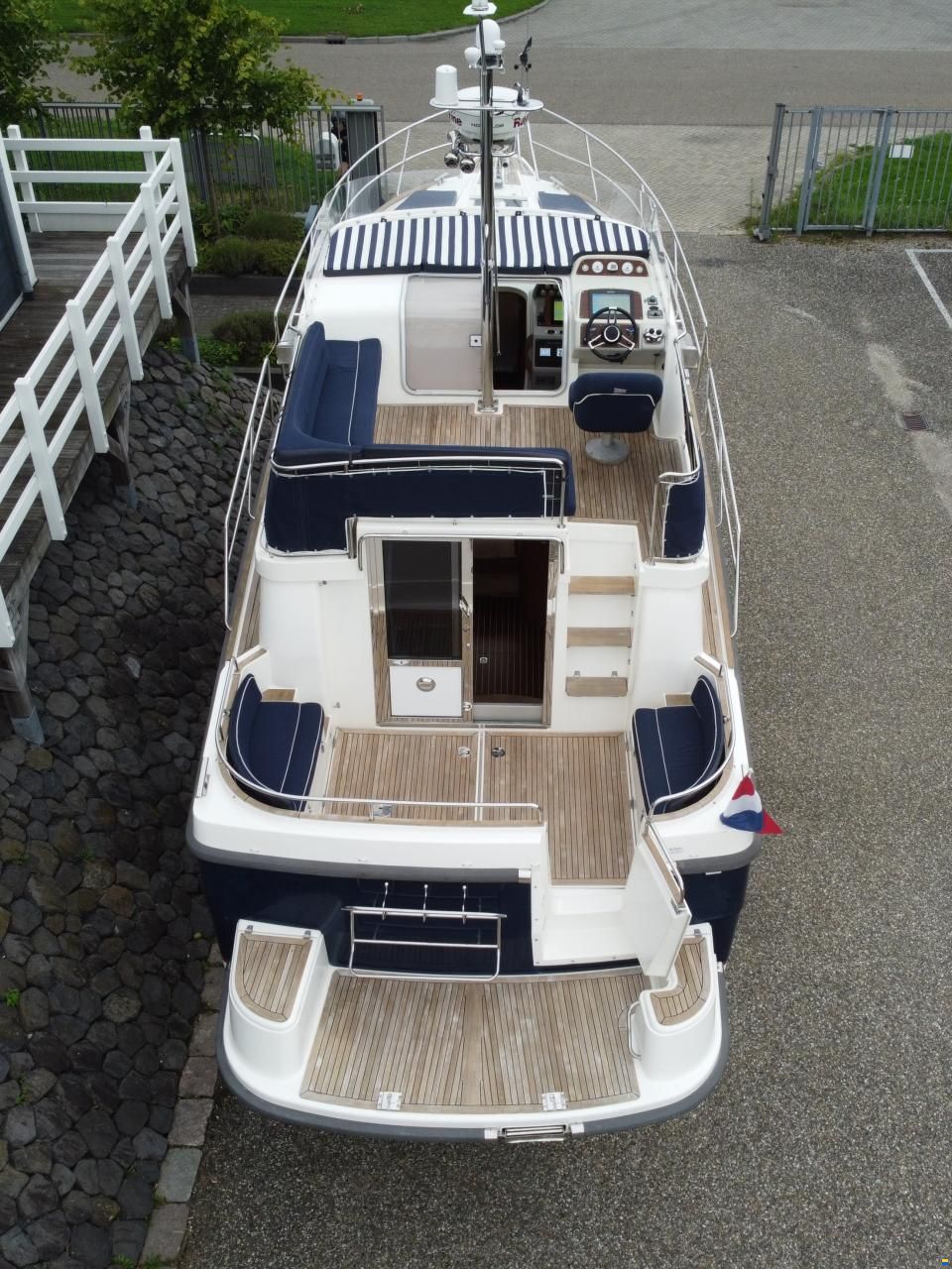 2006 Nimbus 380 Commander, EUR 183,000