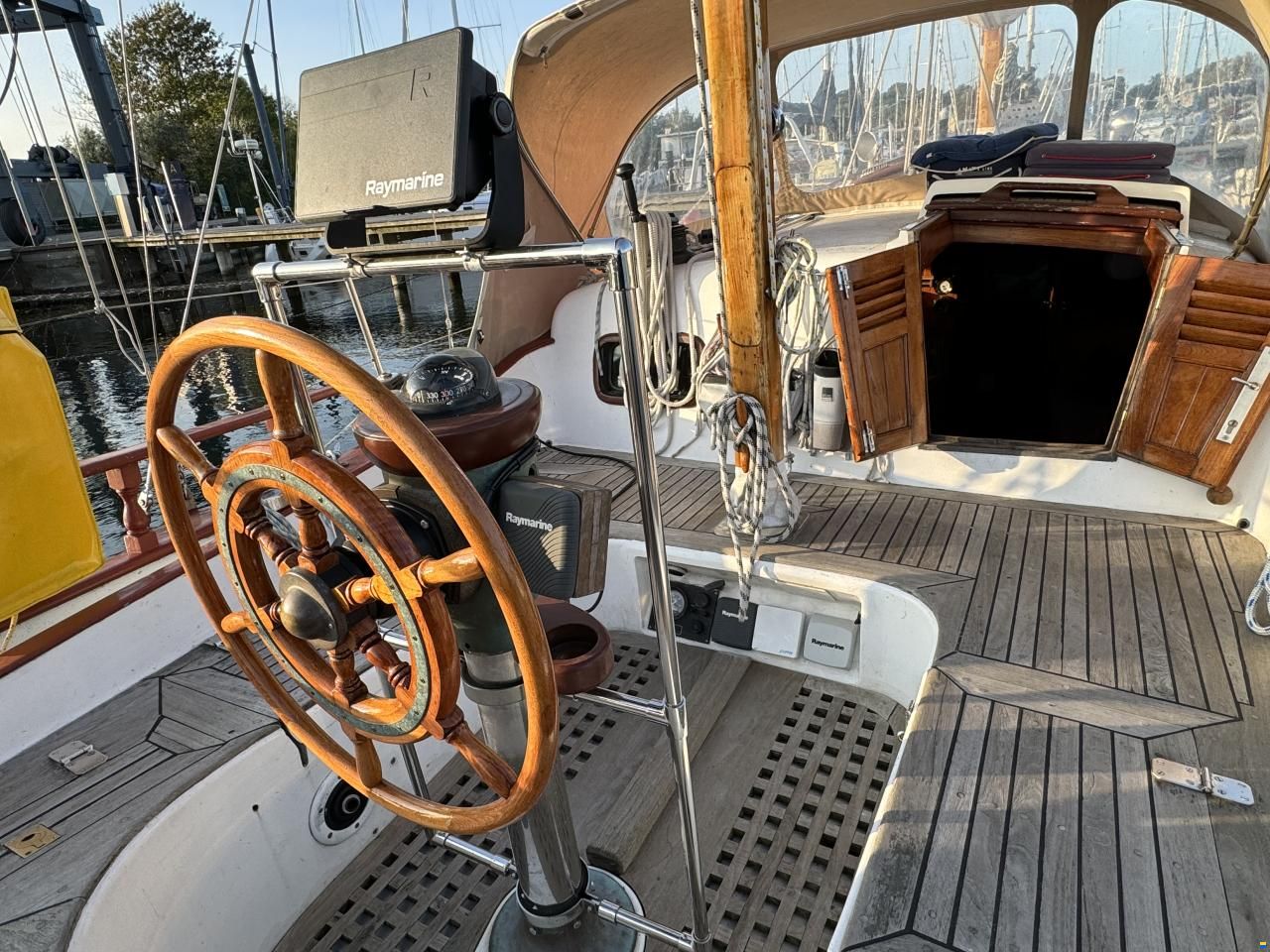 1977 Formosa Magellan 36, EUR 34.500,-