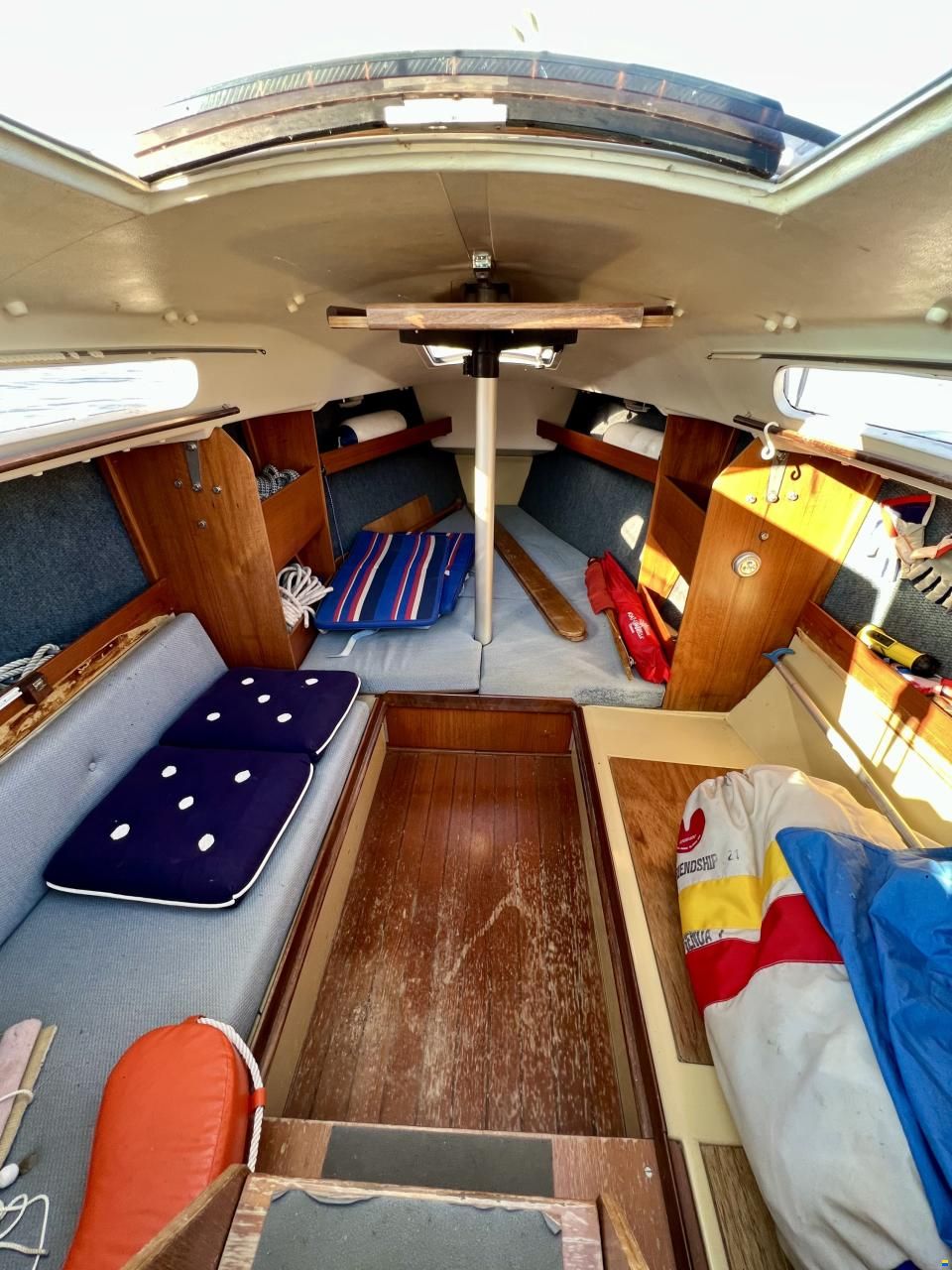 1988 Friendship 21 to sell