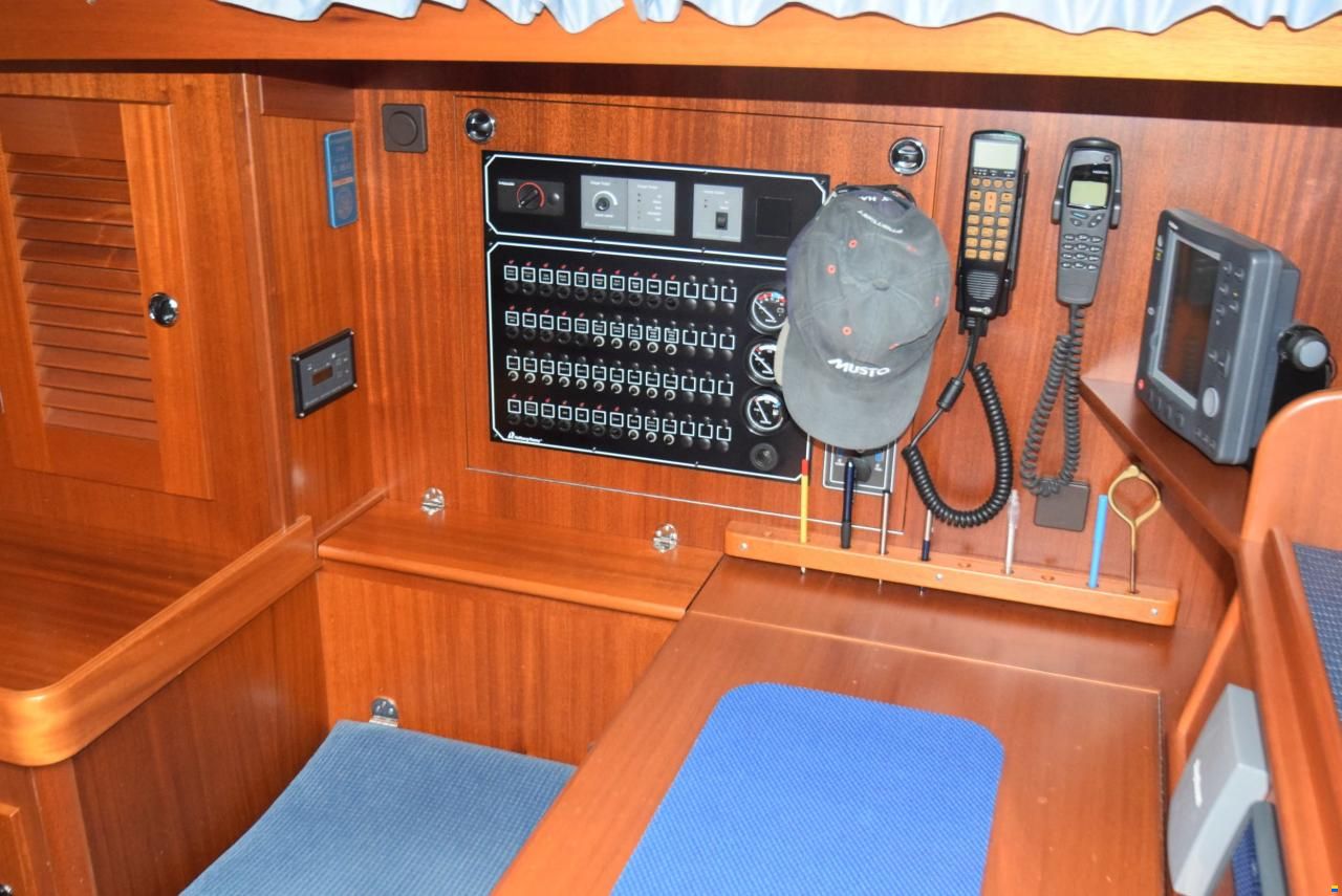 2000 Hallberg-Rassy 39, EUR 215.000,-