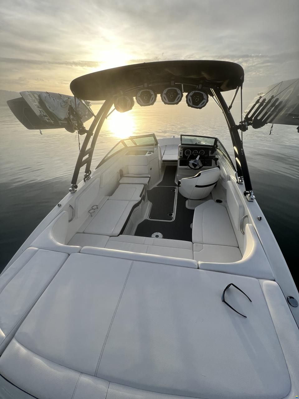 2020 Sea Ray Sea Rey 210 SPX, EUR 64.000,-