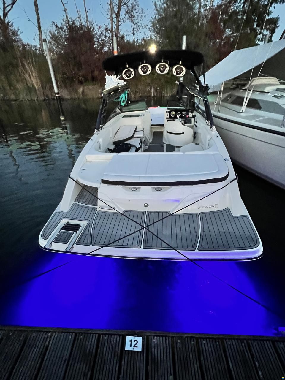 2020 Sea Ray Sea Rey 210 SPX, EUR 64.000,-