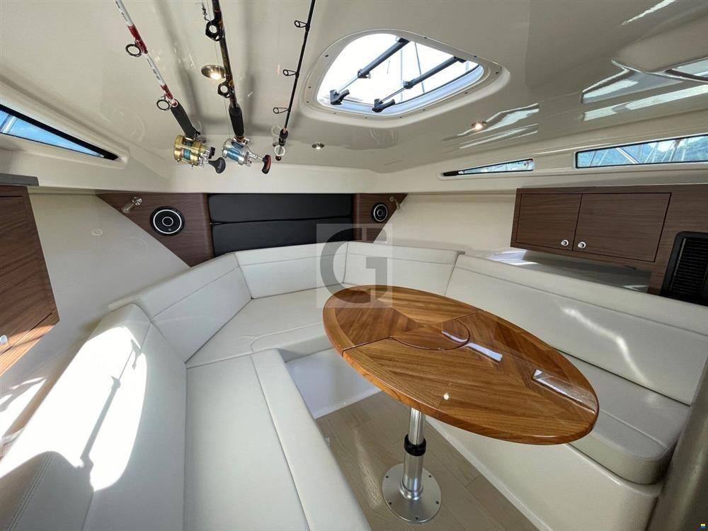 2022 Boston Whaler 325 Conquest, EUR 650.000,-