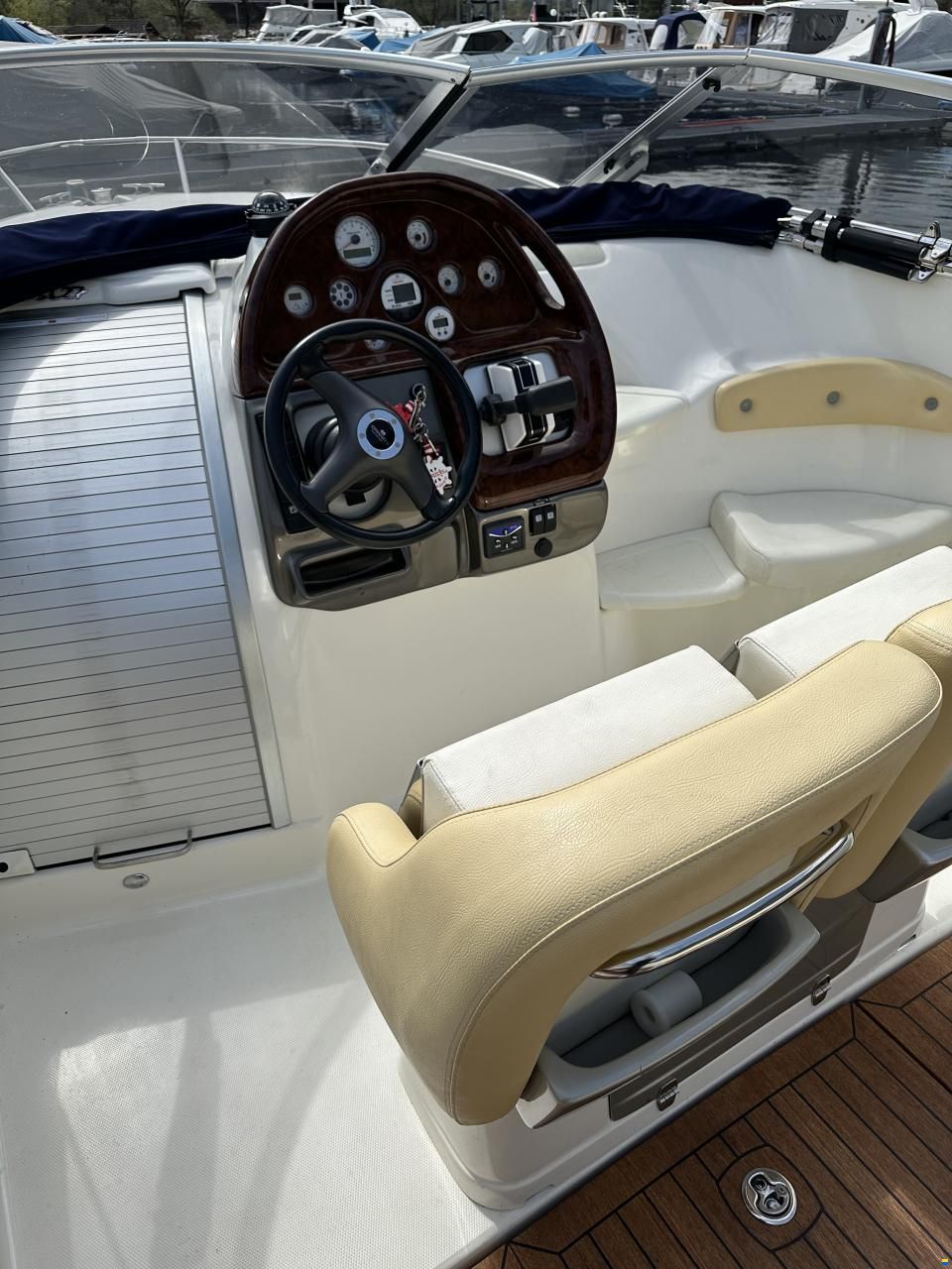 2006 Cranchi CSL 27, 37 500 CHF