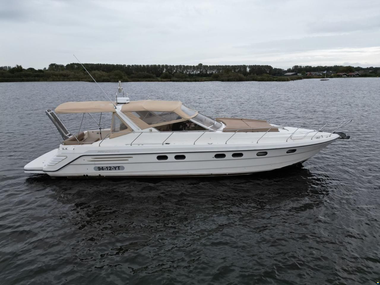 1990 Princess Riviera 46, EUR 92.500,-