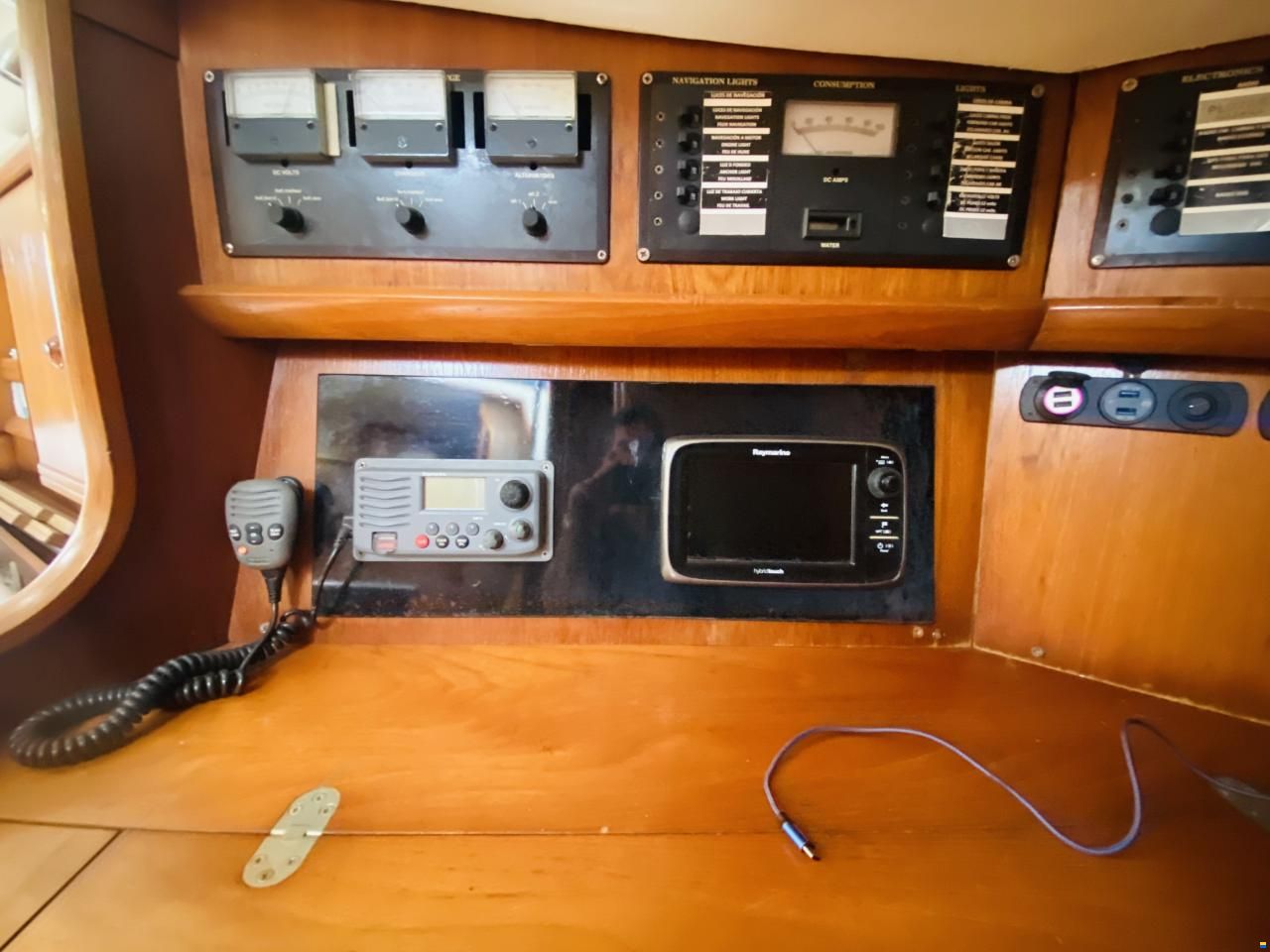 2000 Jeanneau 45.2, EUR 89.000,-