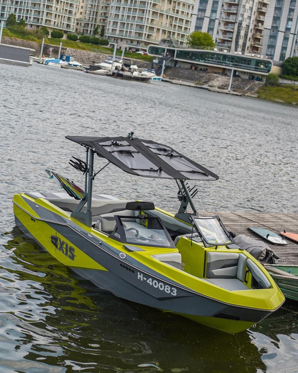 2023 Axis T220, EUR 107.000,-