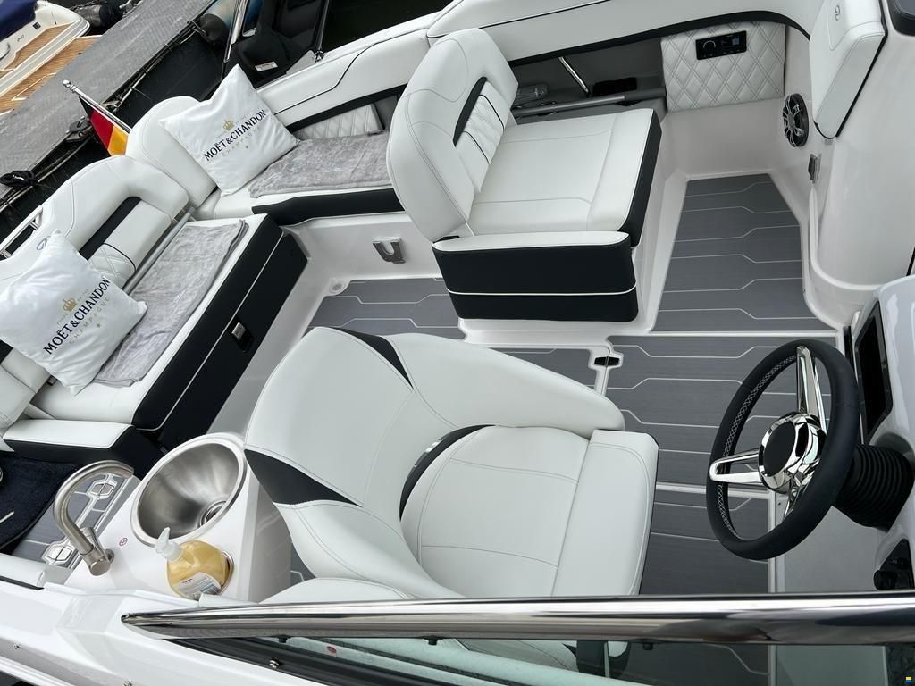 2021 Regal LS 4 C, EUR 114.500,-