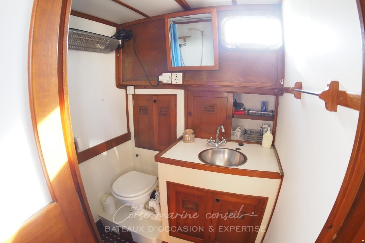 1975 Cheoy Lee Trawler 40' Long range, EUR 99.000,-