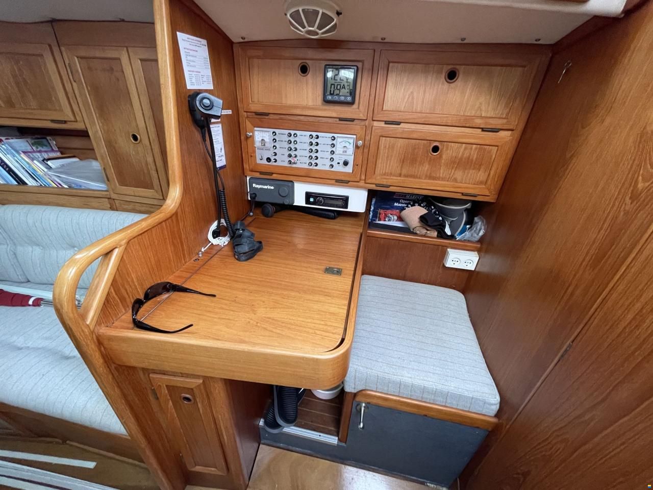 1986 Granada 375, DKK 344.000,-