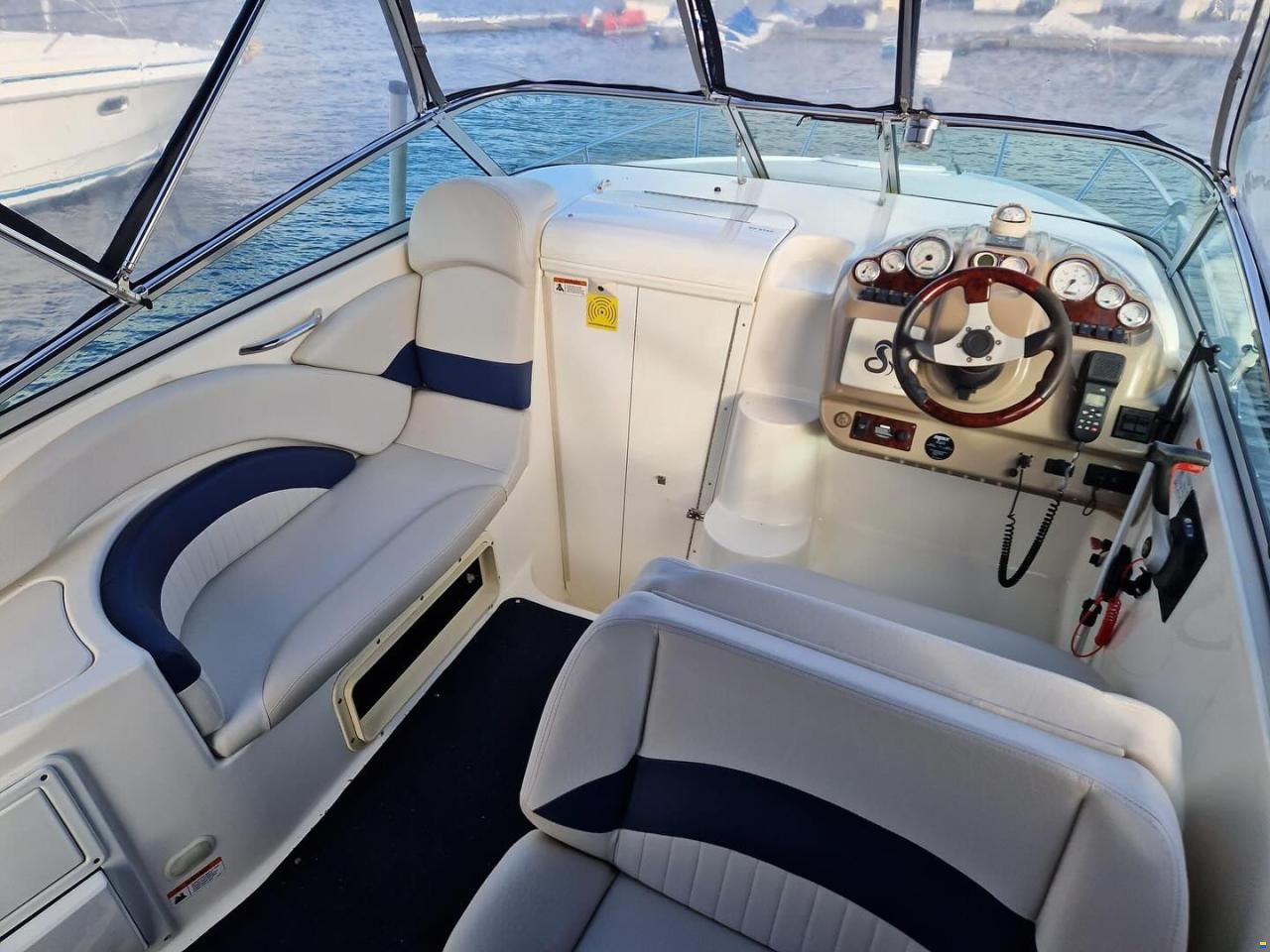 Under Offer: 2006 Glastron GS 259