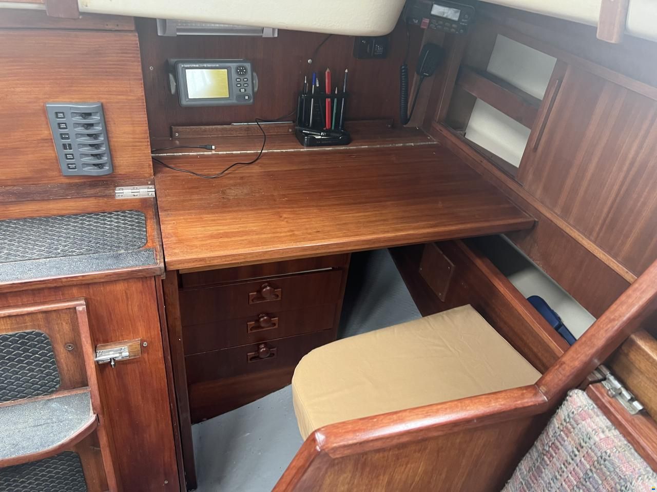 1974 Albin Marine Albin Ballad 30, £ 11.000,-