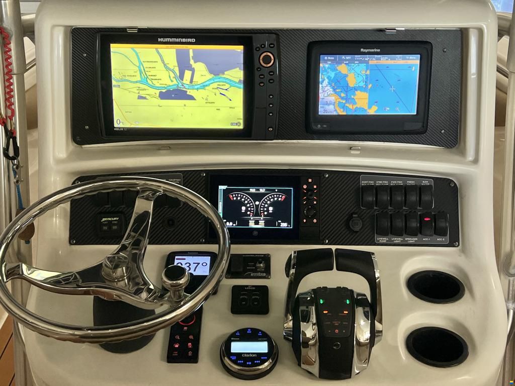 2006 Boston Whaler Outrage 270, 115 000