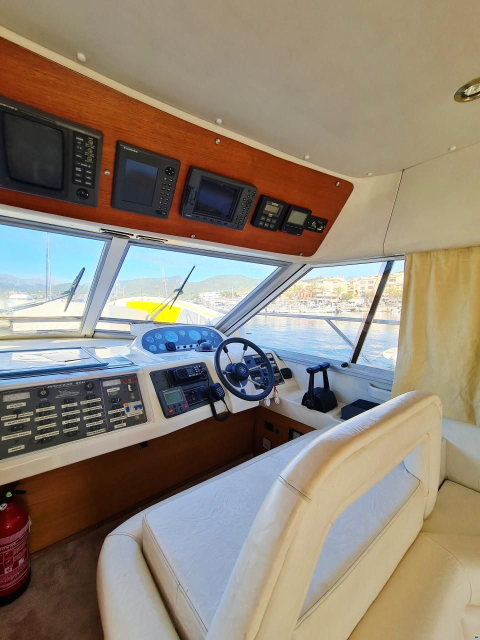 2002 Princess 368, EUR 290.000,-
