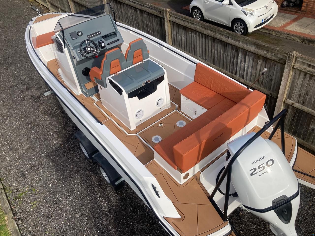Protagon 25 SPACE, £ 78.500,-
