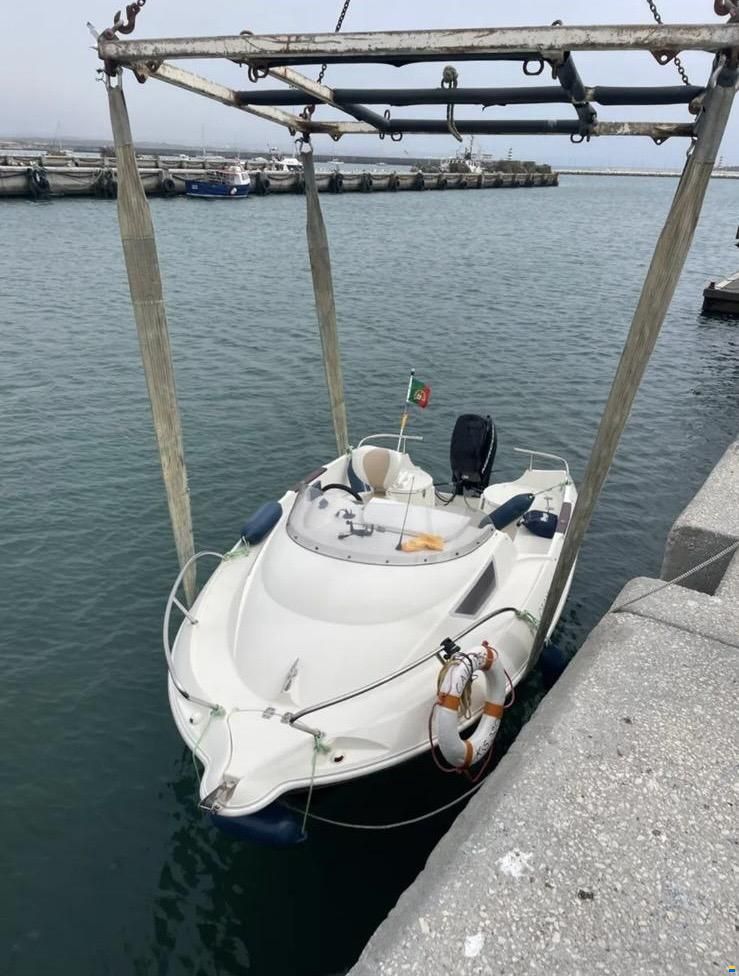 2010 Quicksilver 470 cruiser, EUR 11.500,-