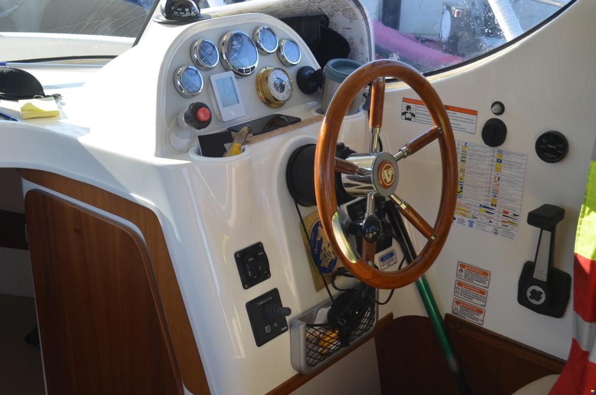 2011 Arvor 250AS Deluxe, EUR 39.300,-