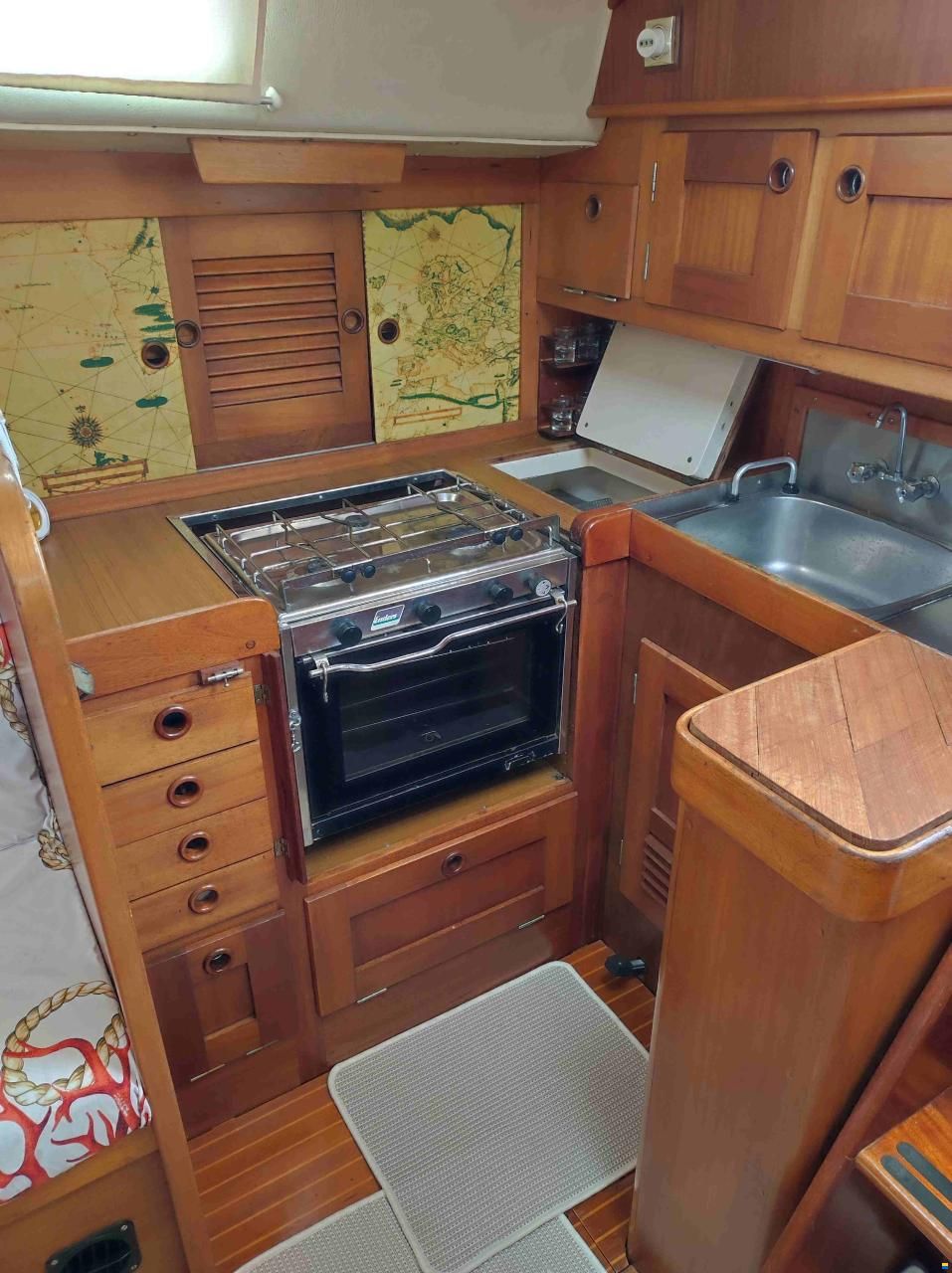 1991 Hallberg-Rassy 36 MK1, 120 000 EUR