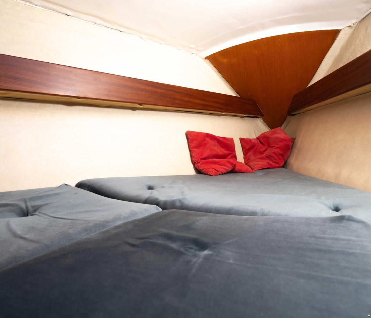 1984 Beneteau first 32, EUR 24.500,-