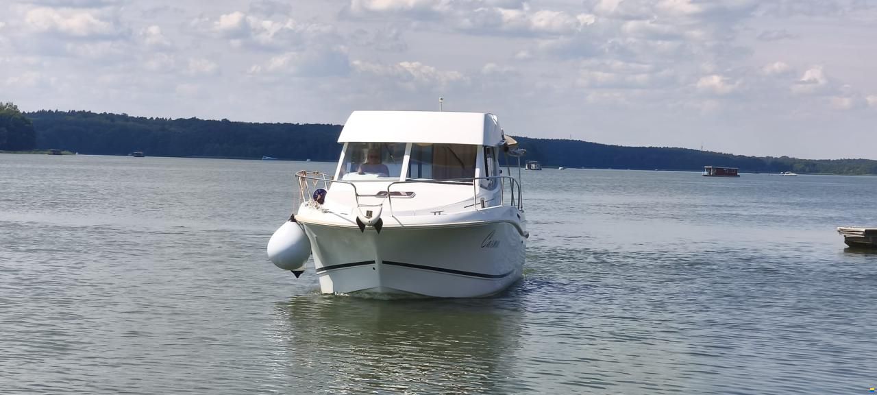 2014 Jeanneau Merry Fisher 8, 65 000 EUR