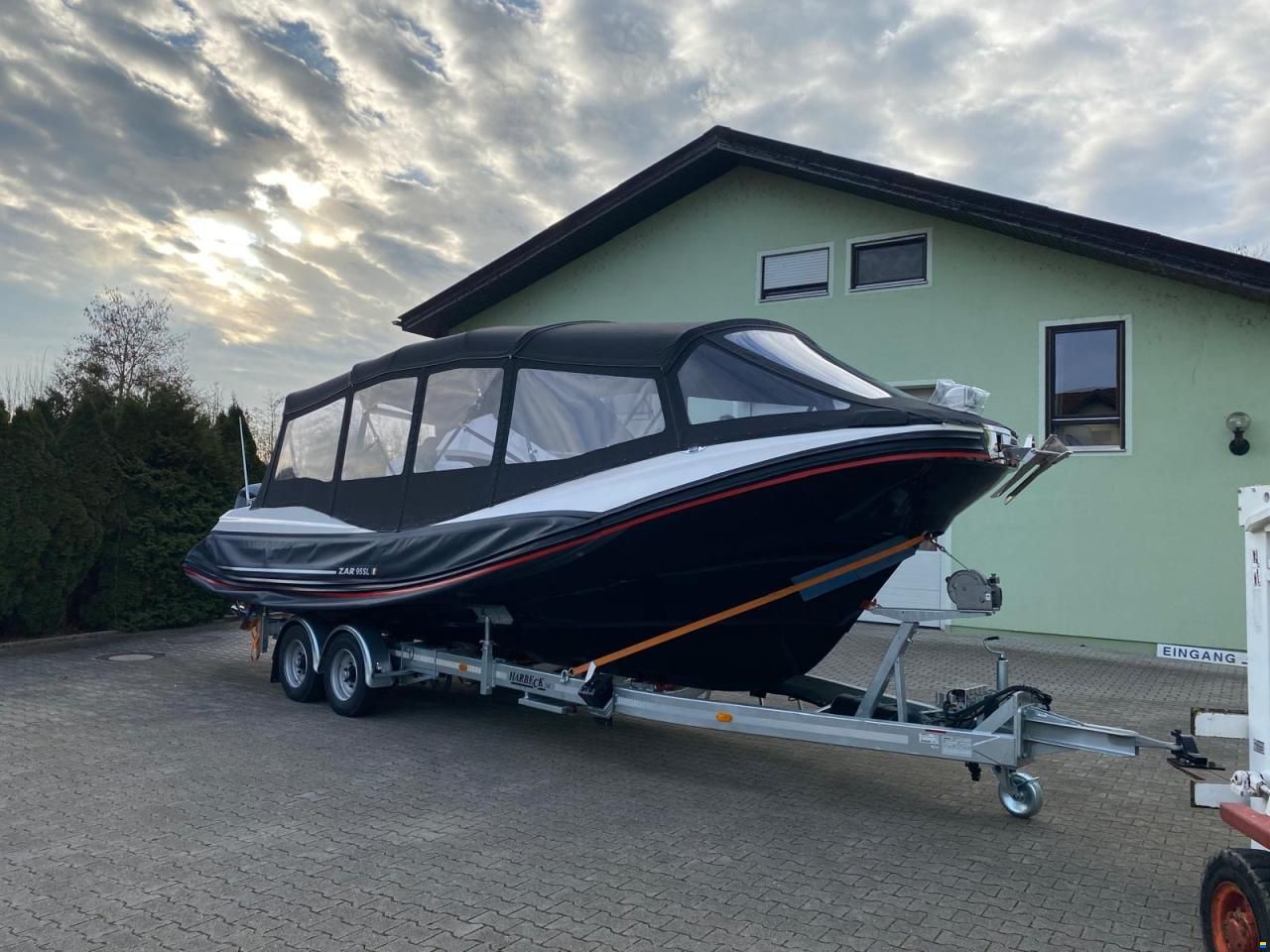 2020 ZAR Formenti ZAR 95 SL Sport Luxury Gebrauchtboot, EUR 199.500,-
