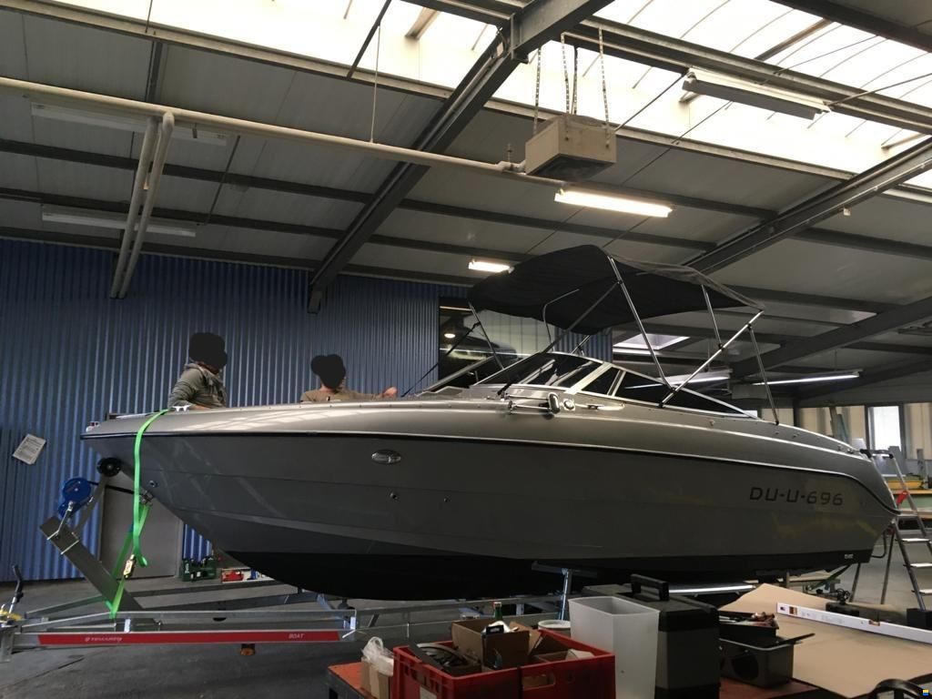 2003 Larson 220 SEI, EUR 33.800,-