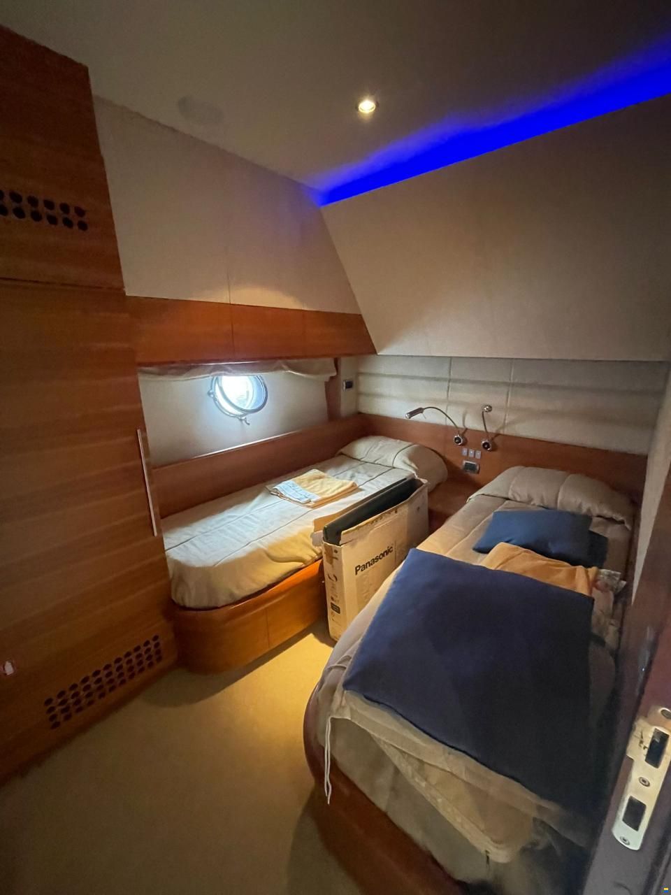 2008 AICON Yachts Aicon 64 Fly Bridge, 390 000 EUR