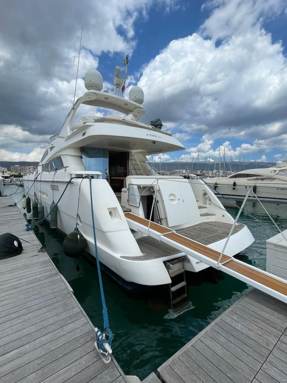 2008 AICON Yachts Aicon 64 Fly Bridge, 390 000 EUR