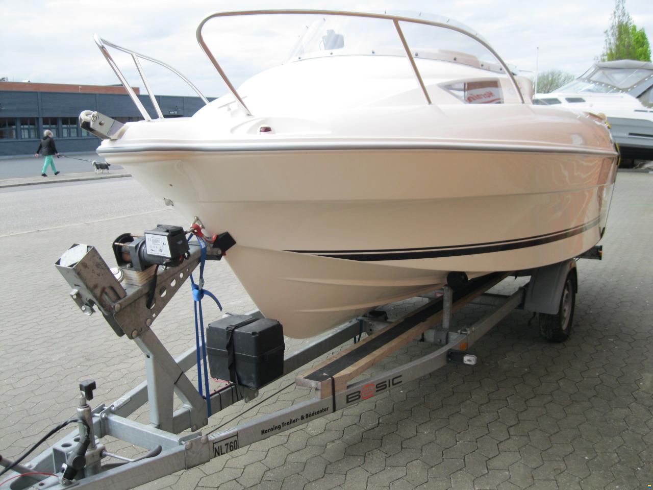 2011 Quicksilver 470 Cruiser m/Mercury F50 hk EFI 4-takt, DKK 99.800,-
