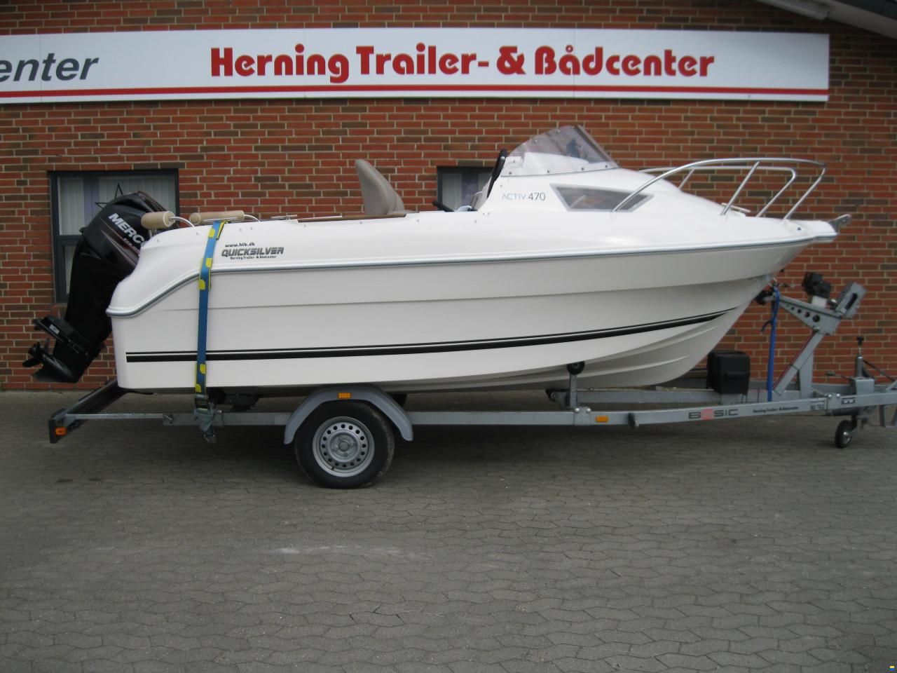 2011 Quicksilver 470 Cruiser m/Mercury F50 hk EFI 4-takt, DKK 99.800,-