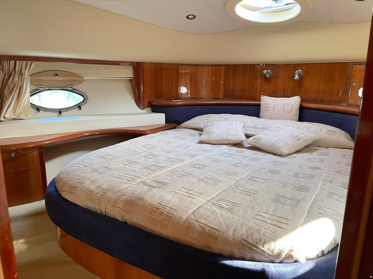 2004 AICON Yachts 52 Fly Bridge, 190.000 EUR