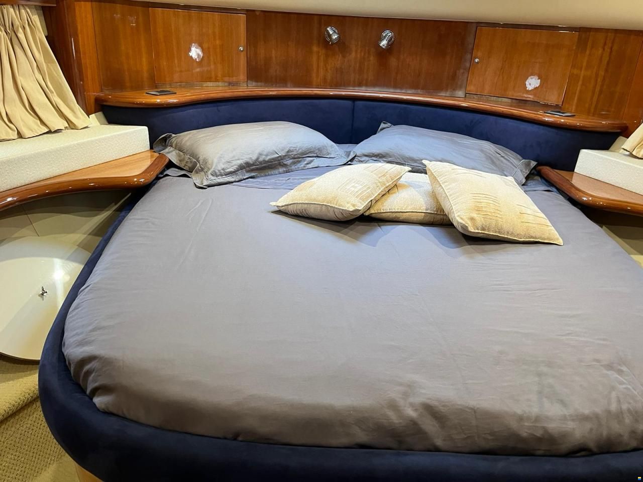 2004 AICON Yachts 52 Fly Bridge, 190 000 EUR