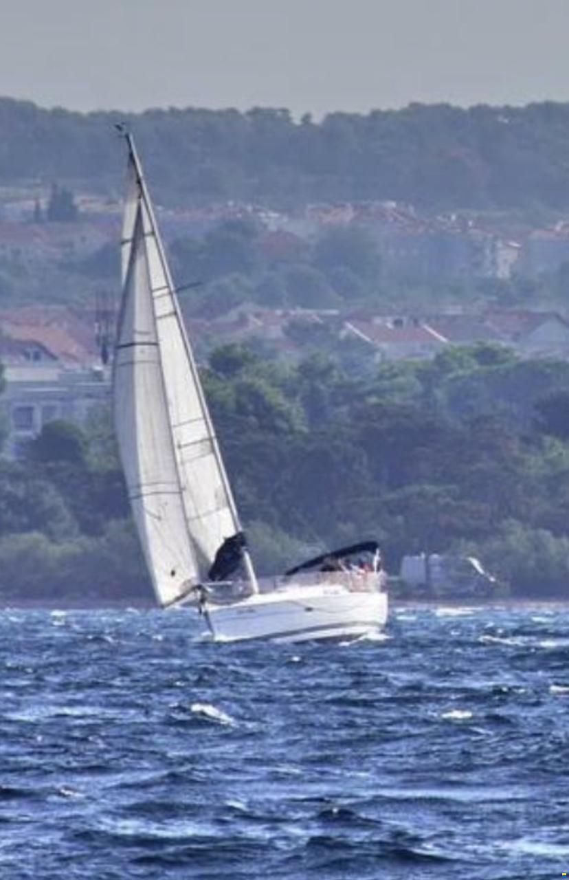 2009 Jeanneau 32 i Performance, EUR 52,900