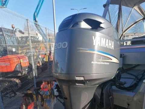 2005 Yamaha 200 HP HPDI, 5 300