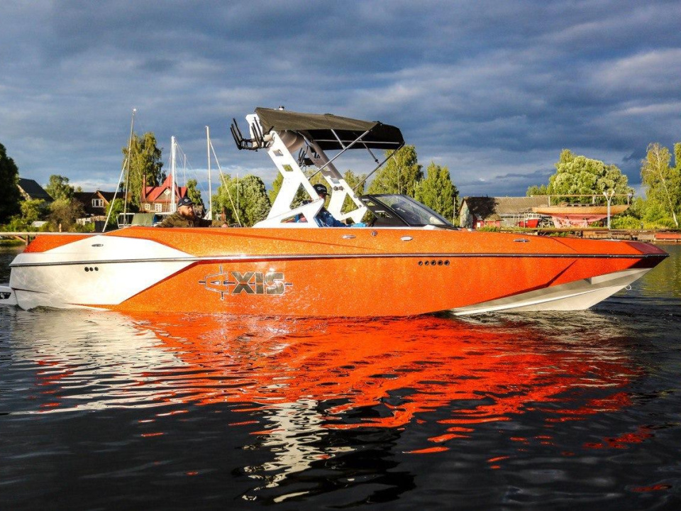 2020 Axis A24, EUR 90.000,-