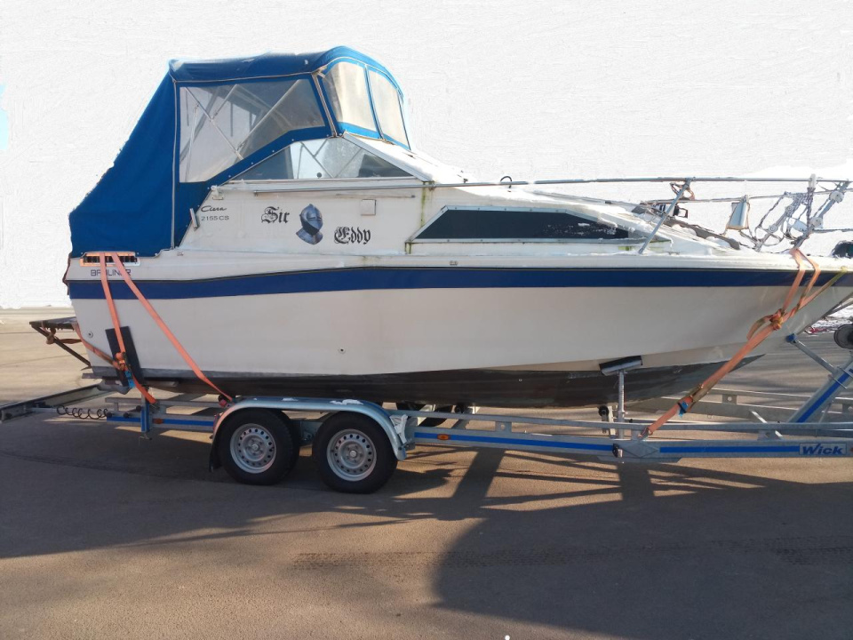 1984 Bayliner 2155 CS, 18 750
