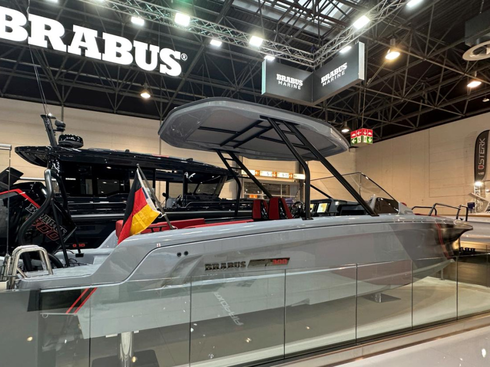 2022 Brabus Shadow 300, EUR 176.000,-