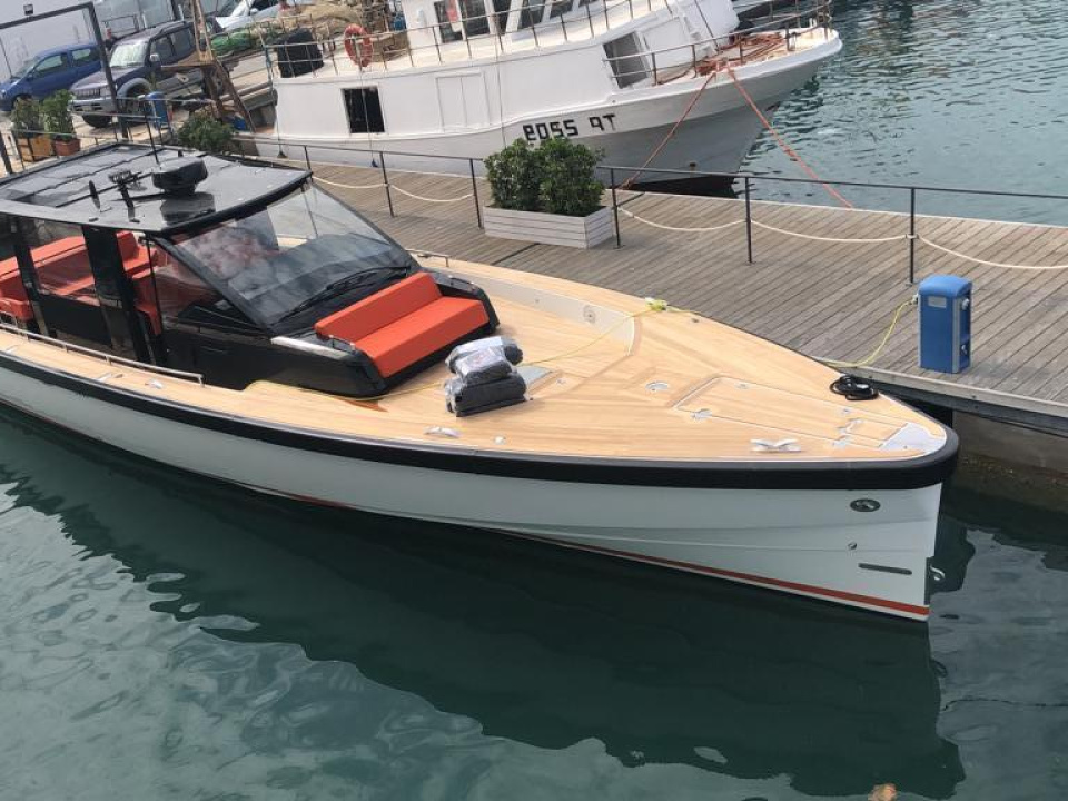 2018 Windy SR52 Blackbird, EUR 1.150.000,-