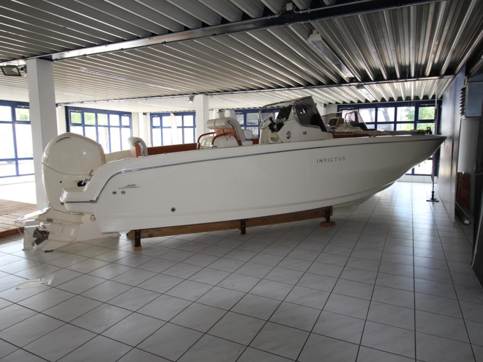 2020 Invictus FX 240, 99 500