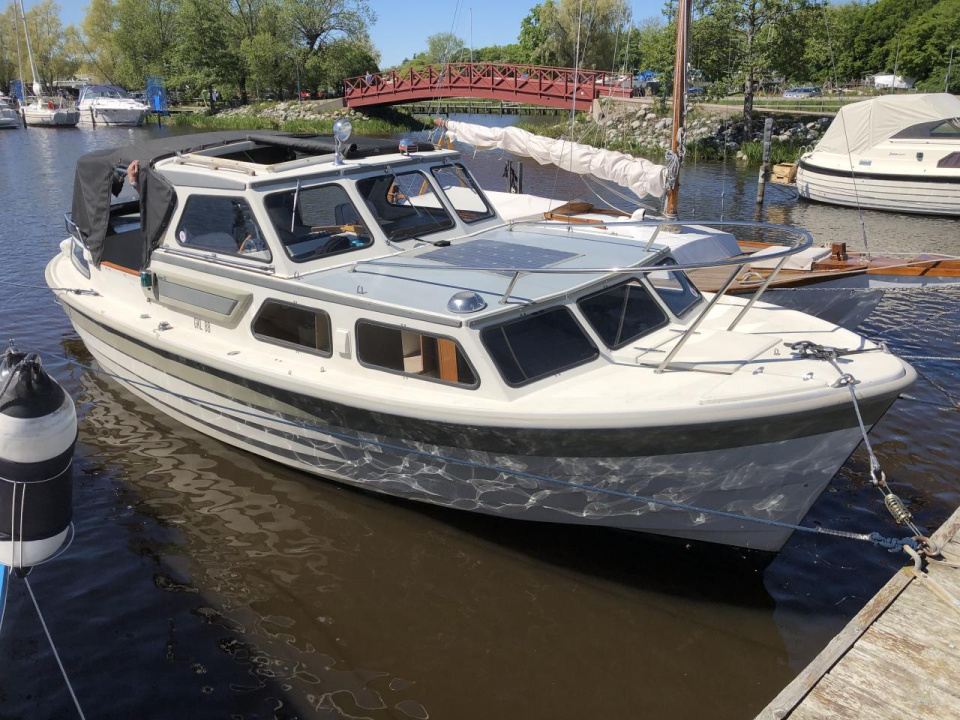 1975 Saga 27 AC, SEK 150 000,-