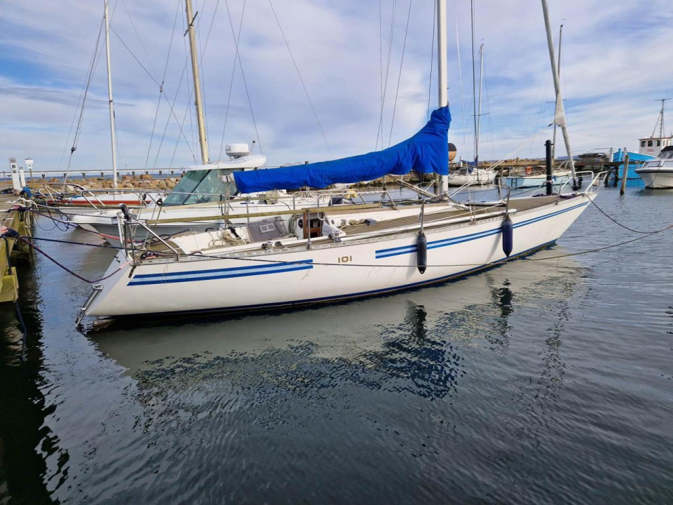 1985 Aphrodite 101 Aphrodite 101, DKK 89.000,-