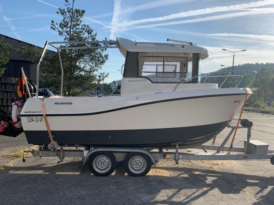 2015 Quicksilver Pilothaus 555, EUR 28,900