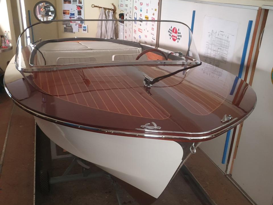 Privater Bootshausplatz