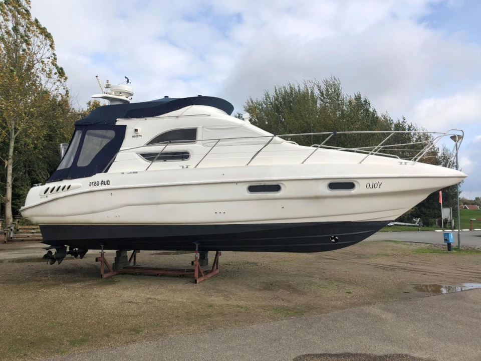 2001 Sealine F33 Flybridge, Under Offer