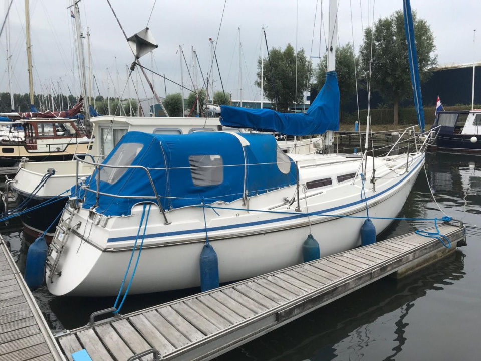 1977 Contest 28, 3 000 EUR